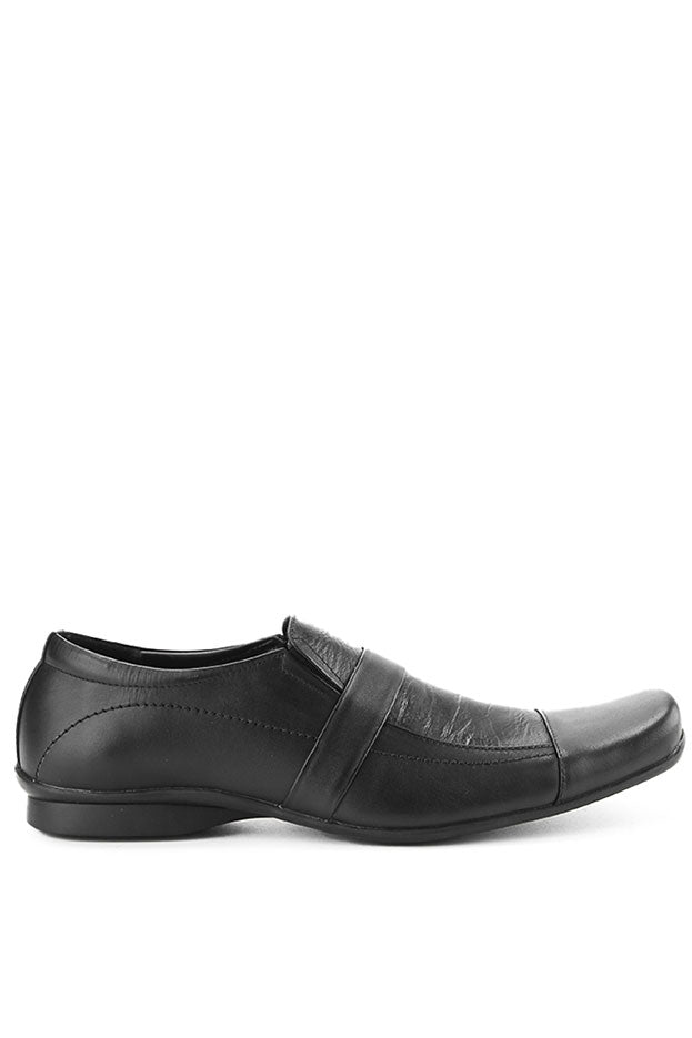 Cardinal Sepatu Formal Low Cut Pria M0865E01A